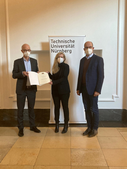 A crazy year... four full professorship offers (4x W3 Rufe) and a ...